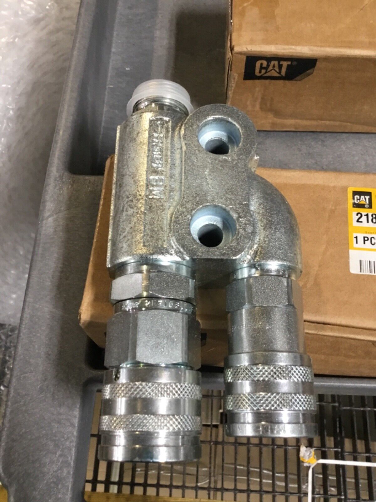 218-5841: FITTING GP-HYDRAULIC -QUICK DISCONNECT, FEMALE, HIGH FLOW | Novi Group