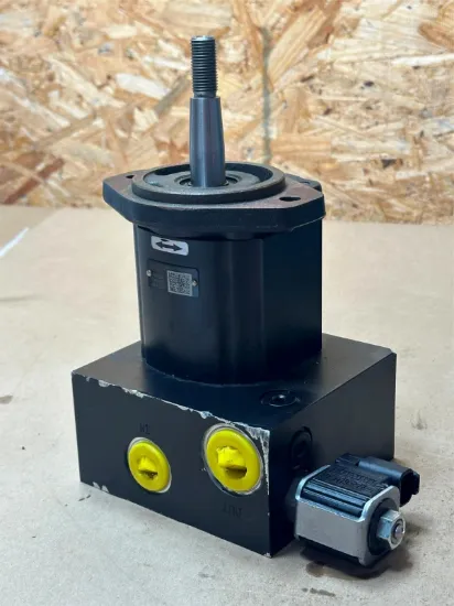 John Deere AT505564: Reversing Fan Drive Motor | Novi Group